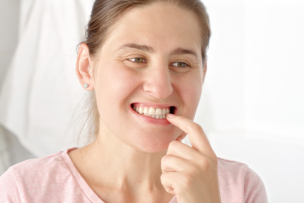 Why You Get Inflamed Gums After Flossing and How to Fix It